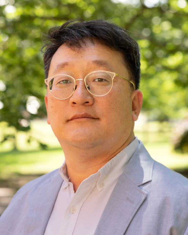 People – In Hong Yang